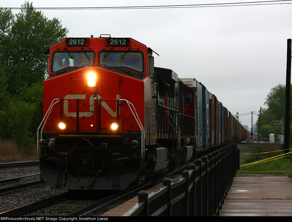 CN 2612 leads M399 west